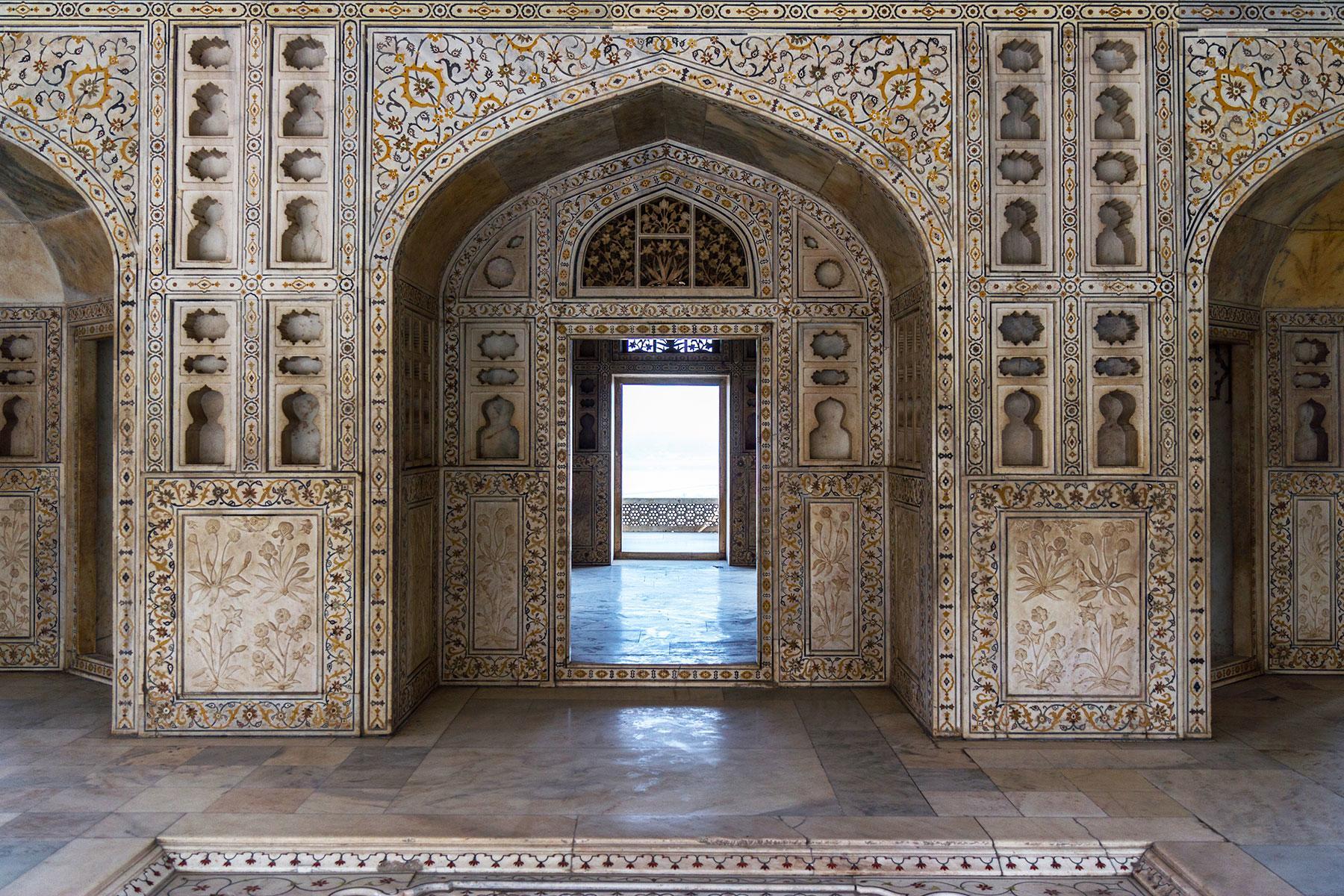 Can You Go Inside the Taj Mahal? Entry Tips & Insights - Trawic